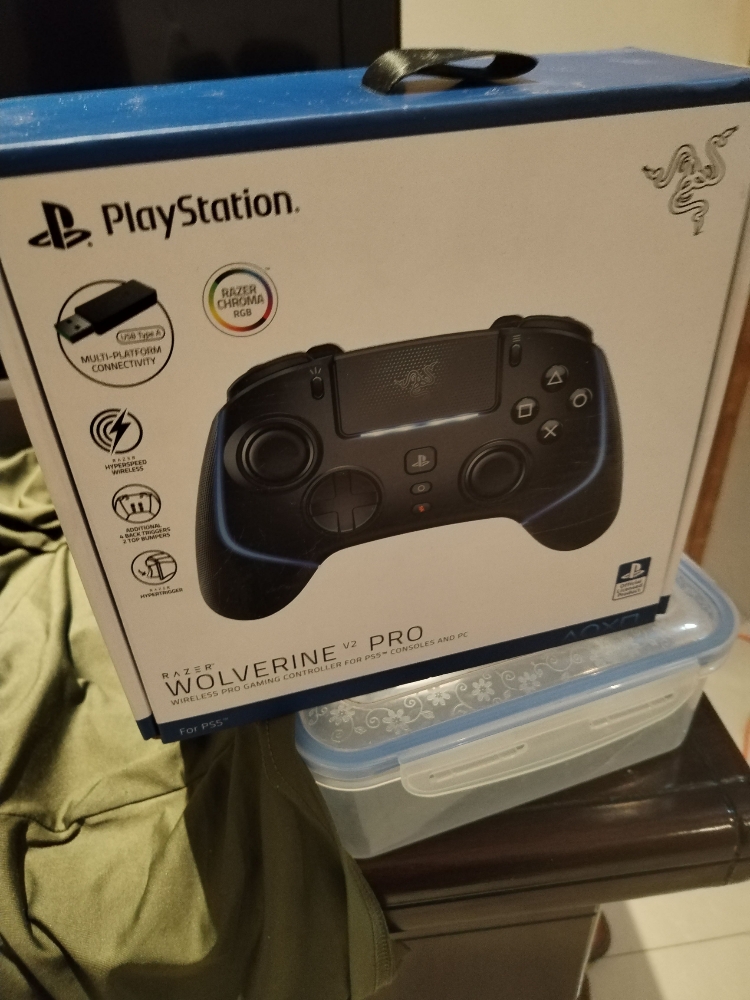 Buy Razer Wolverine V2 Pro Controller with installment and real ...