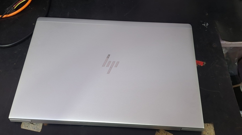 Buy EliteBook with installment and real guarantee - SOUM